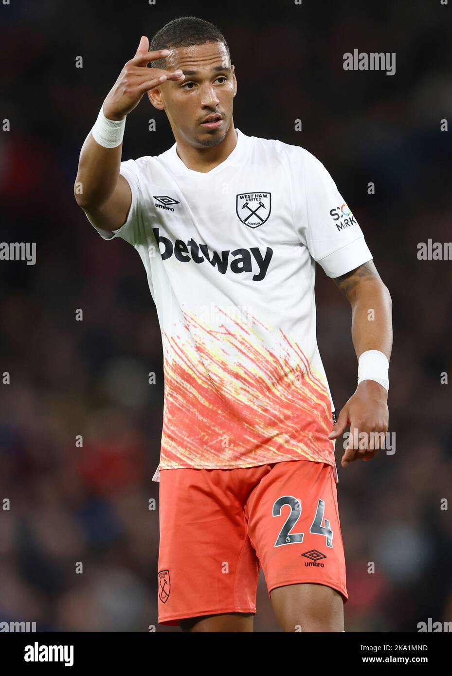 Thilo kehrer west ham hi-res stock photography and images - Alamy