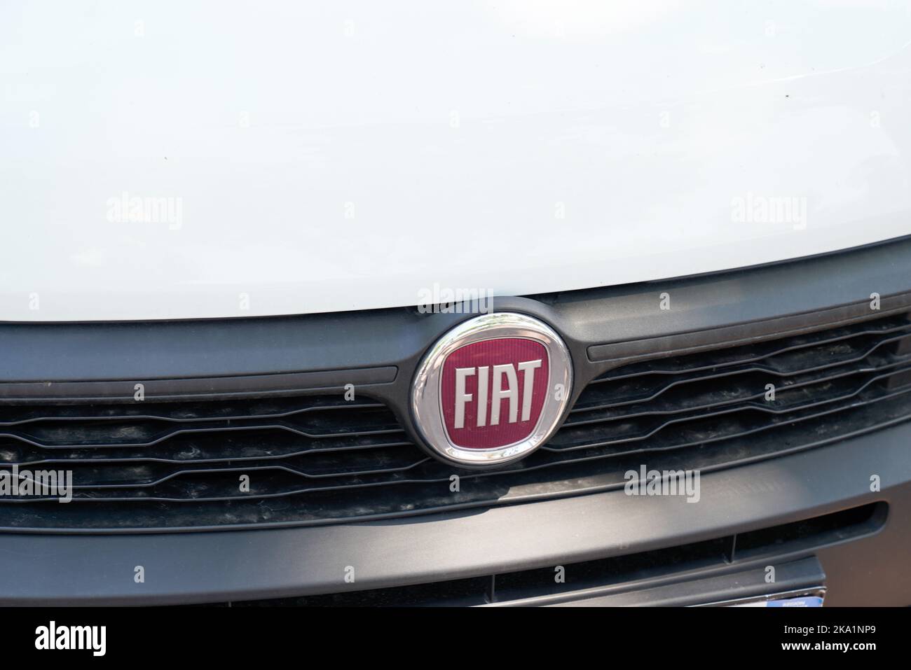 Bordeaux , Aquitaine France - 25 09 2022 : Fiat car logo brand detail ...
