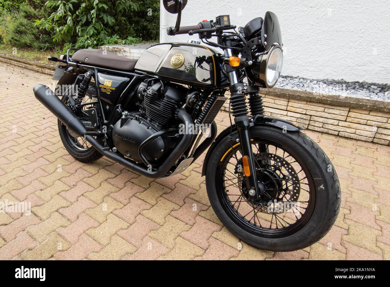 Bordeaux , Aquitaine France - 25 09 2022 : Royal Enfield 650 text sign ...
