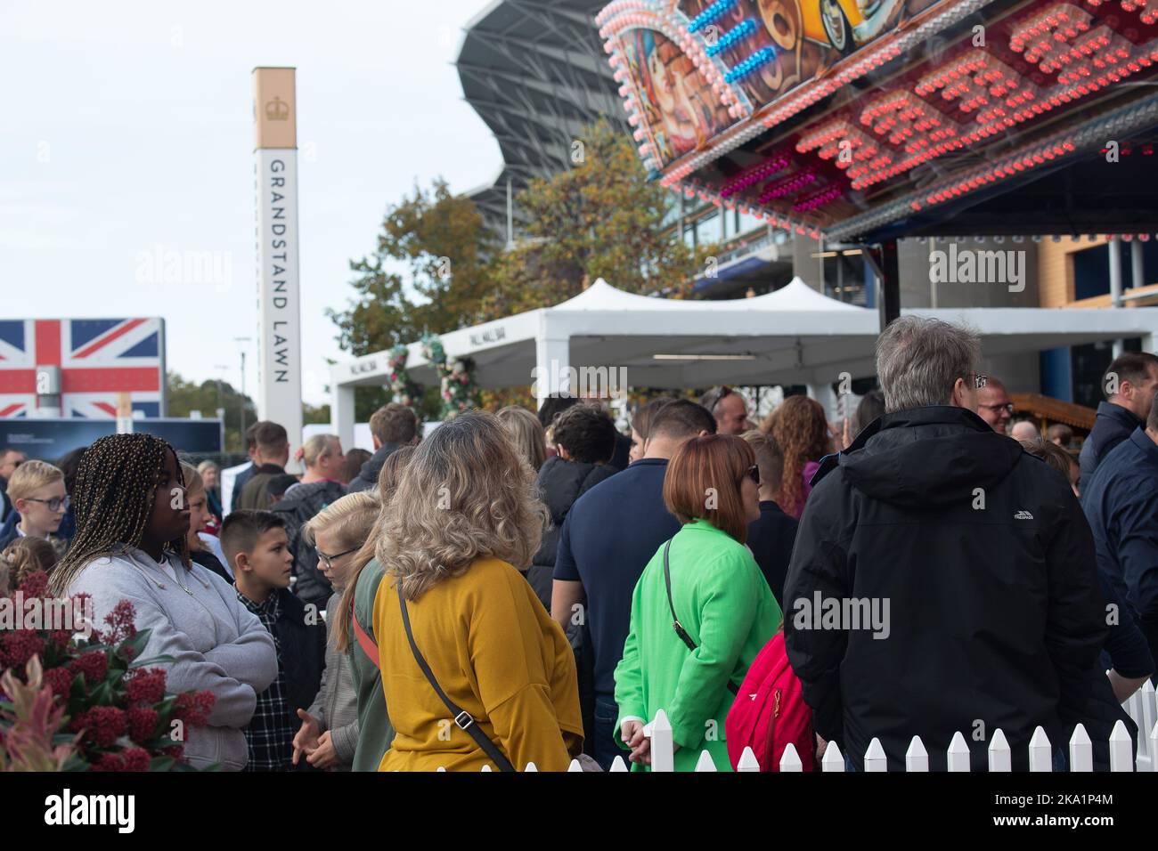 Ascot, Berkshire, UK. 29th October, 2022. Racegoers and their families ...