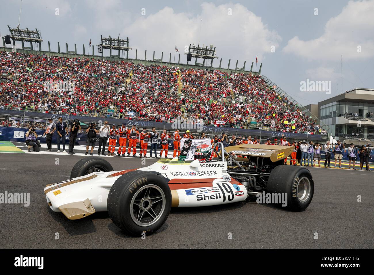 Yardley Team BRM P153 of Pedro Rodriguez driven by Martin Brundle ...