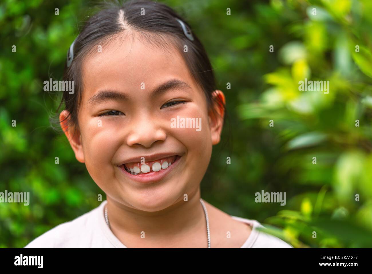Big bush woman hi-res stock photography and images - Alamy