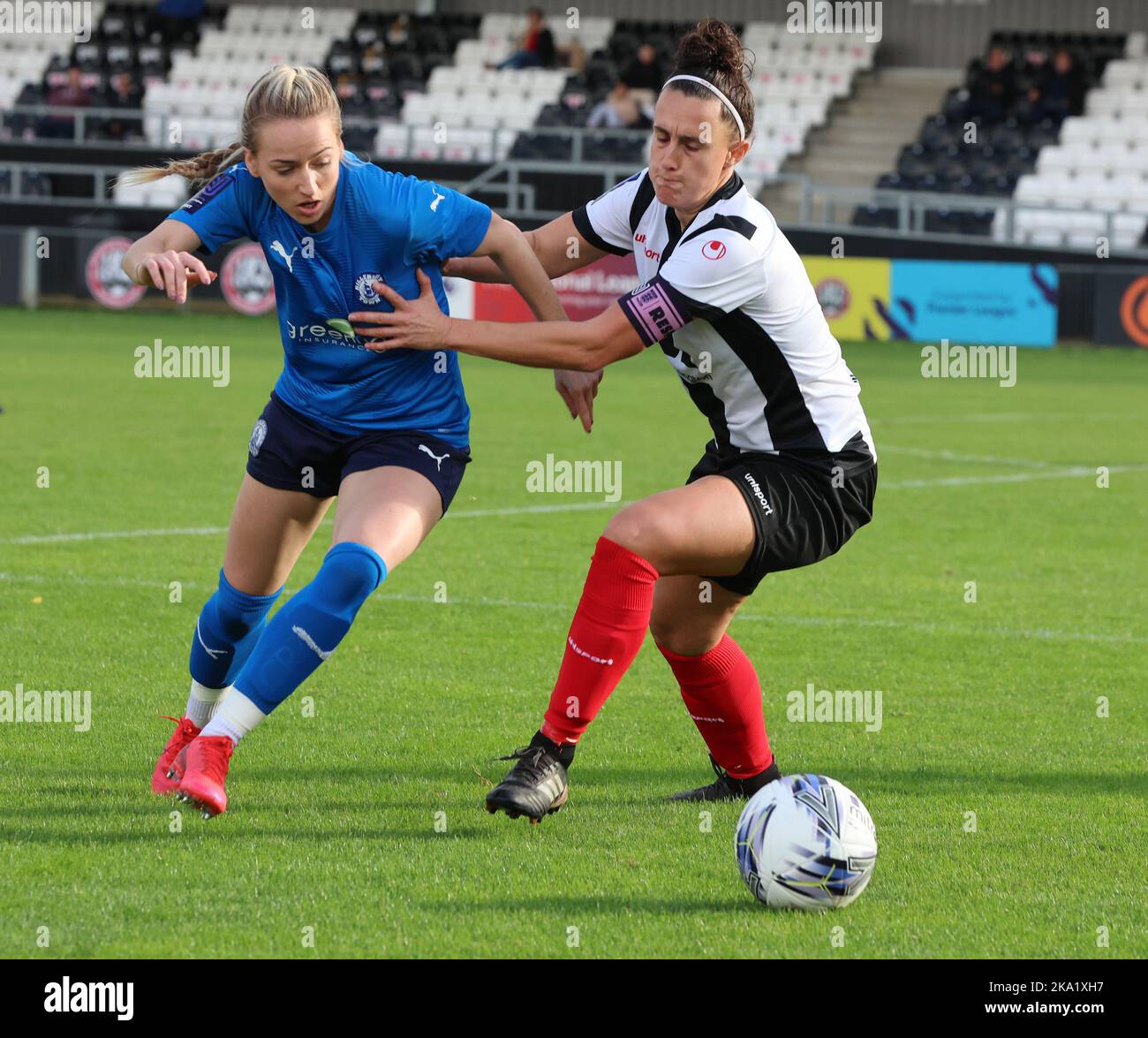 L-R Sophie McLean of Billericay Town Women and Amy Saunders of ...