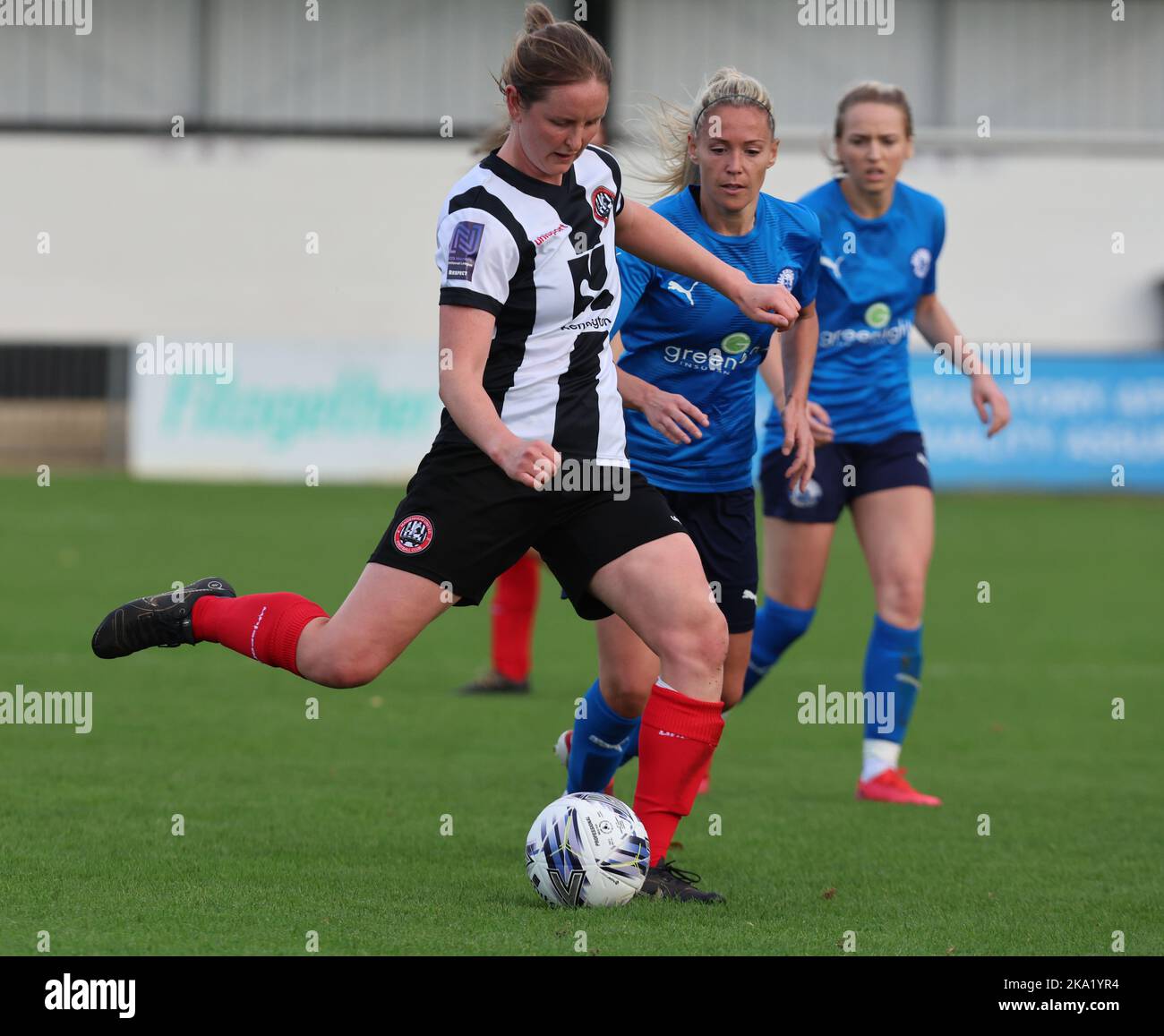Sarah Thompson of Maidenhead United Women during The FA Women's ...
