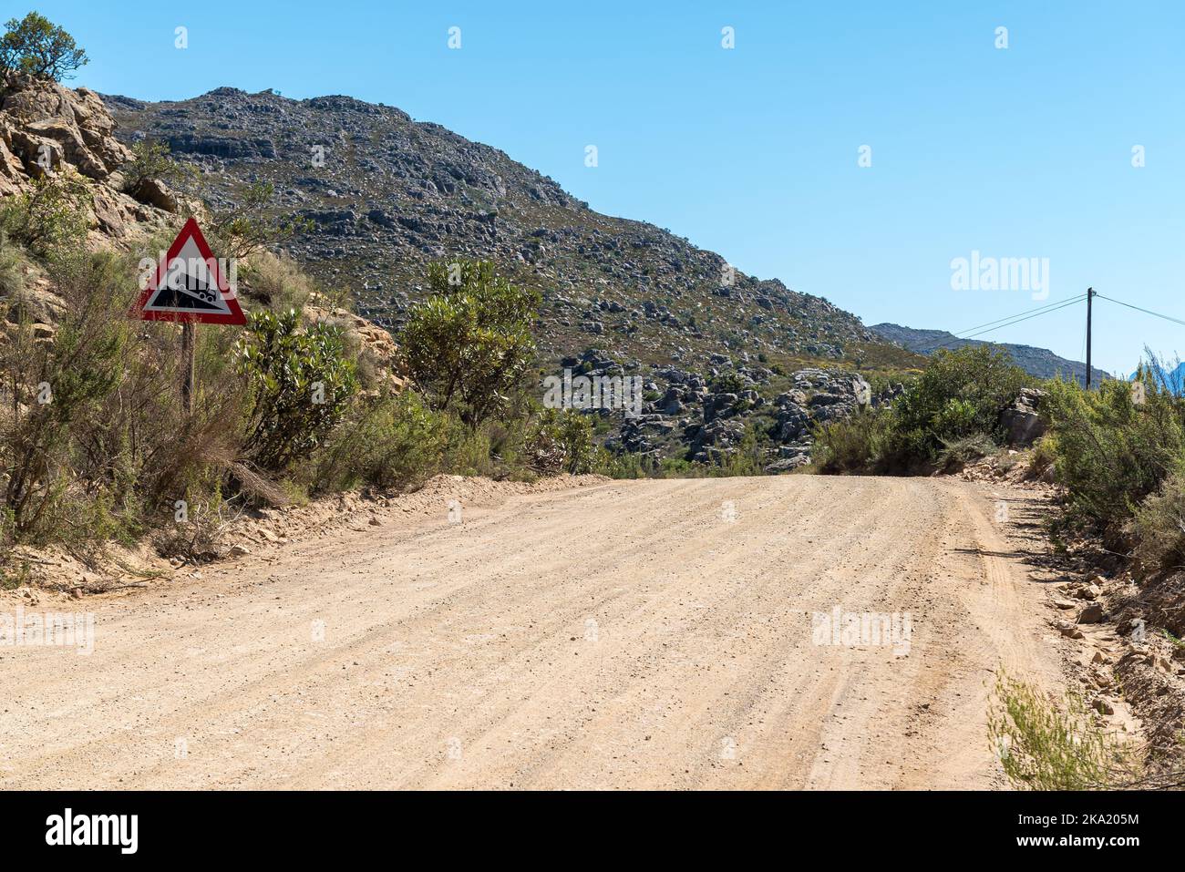 Steep descend sign hi-res stock photography and images - Alamy