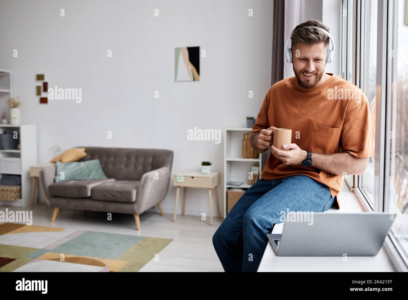 Task explanation hi-res stock photography and images - Alamy