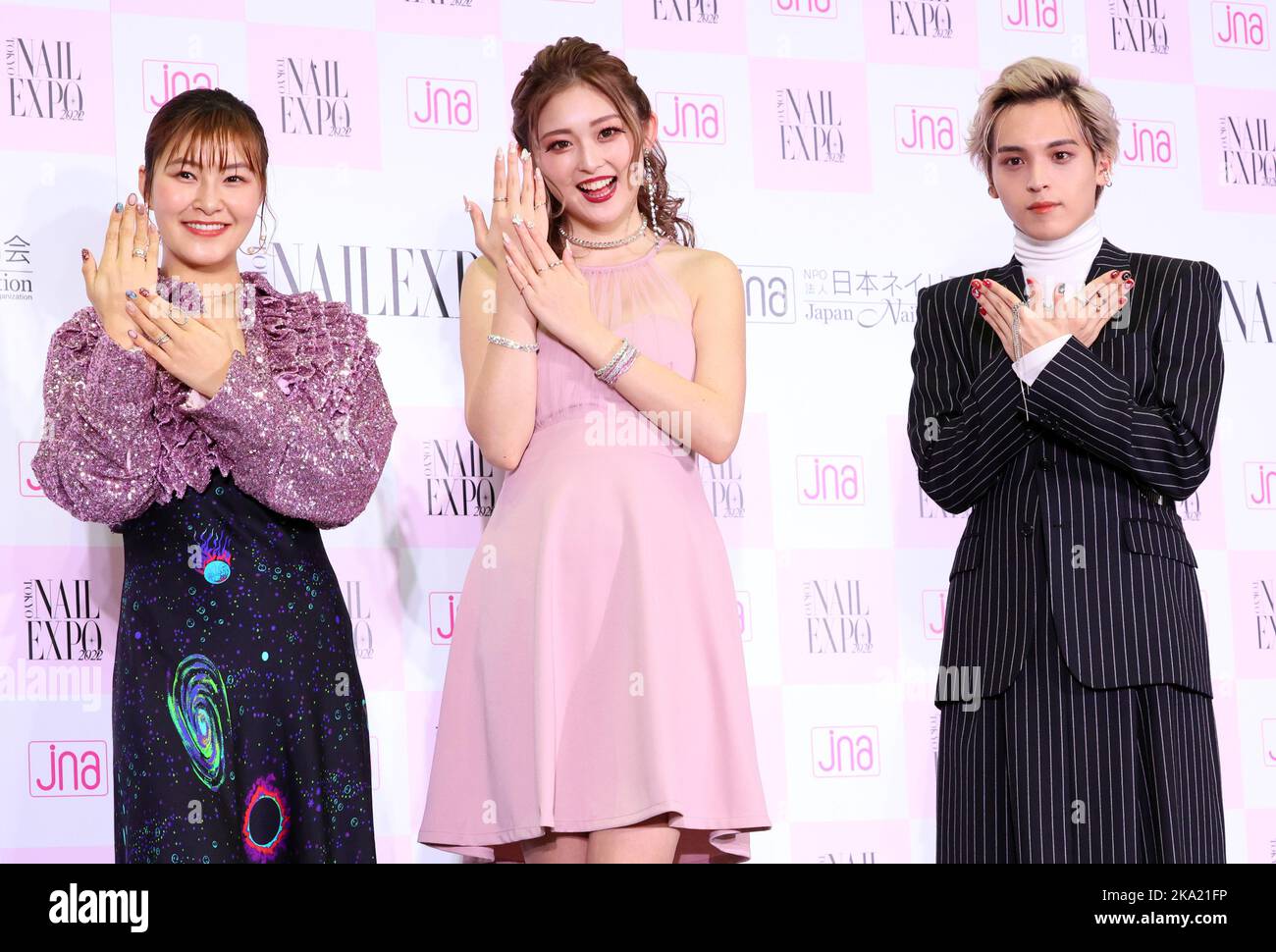 Tokyo, Japan. 31st Oct, 2022. (L-R) Japanese professional figure skater ...