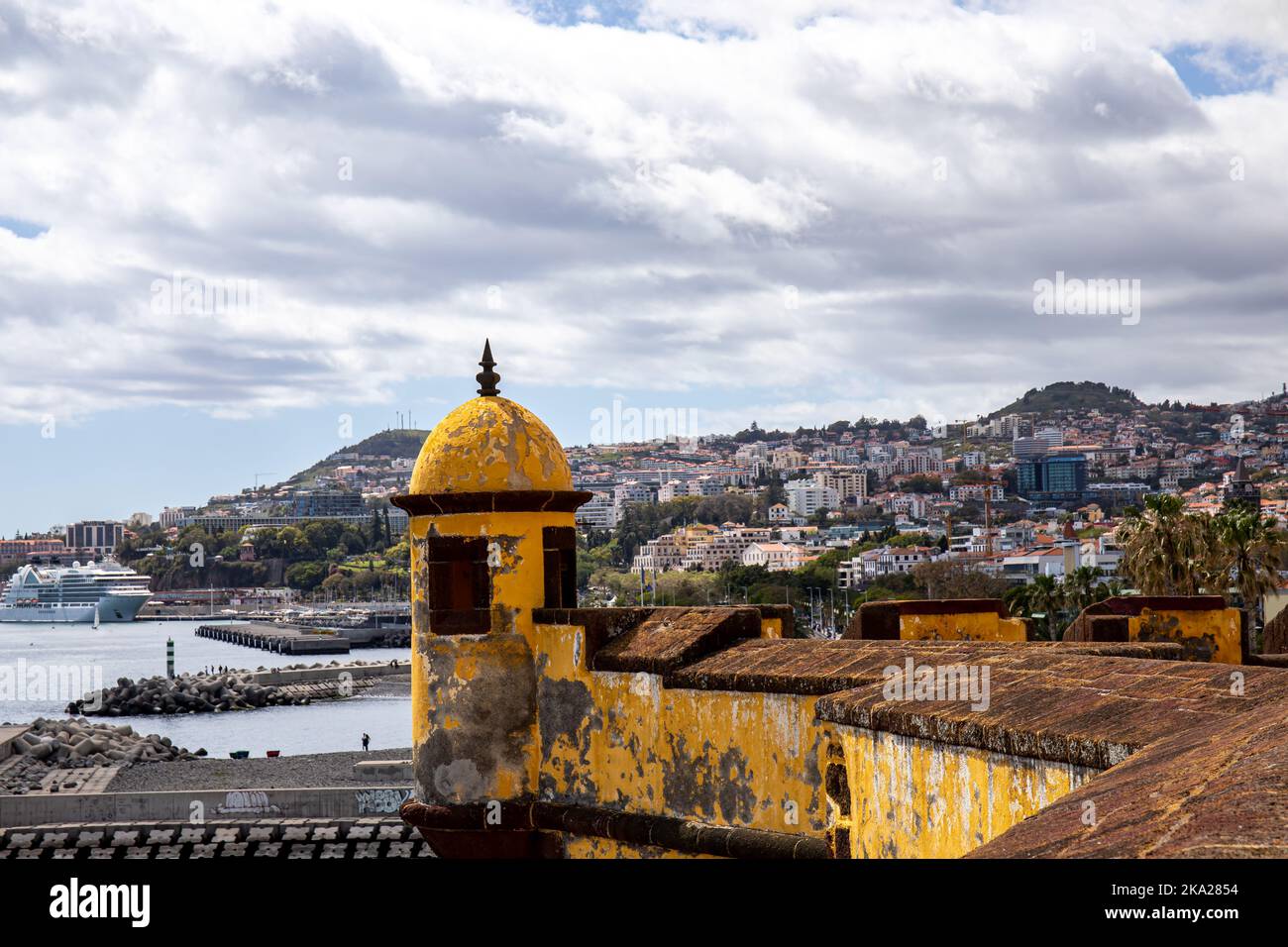Funchal capital city on Madeira island Stock Photo - Alamy
