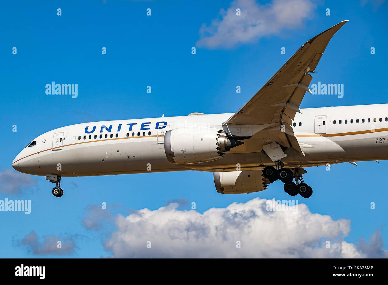 London, UK. 26th Aug, 2022. United Airlines Boeing 787 Dreamliner ...