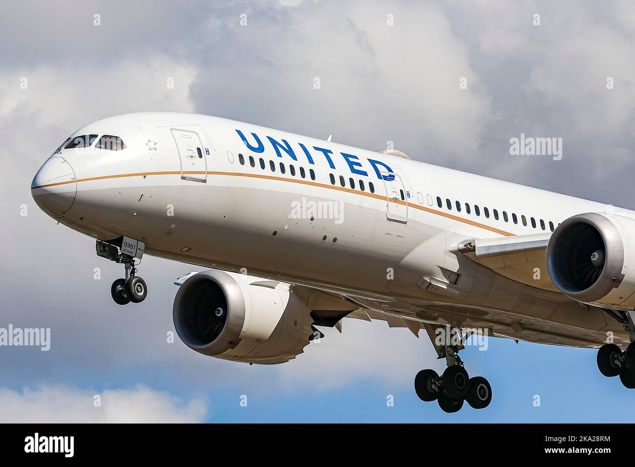 London, UK. 26th Aug, 2022. United Airlines Boeing 787 Dreamliner ...