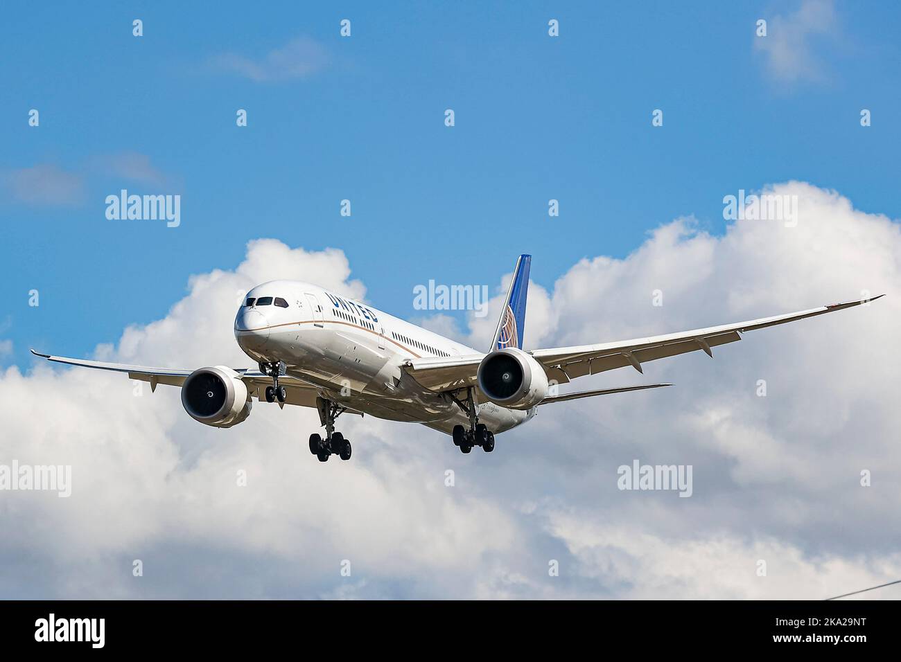 London, UK. 24th Aug, 2022. United Airlines Boeing 787 Dreamliner ...