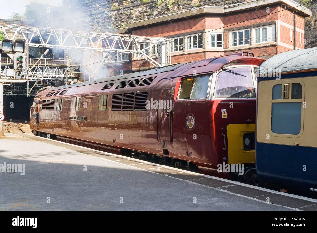 D1015 Western Champion departing from Liverpool Lime Street in 2008 ...