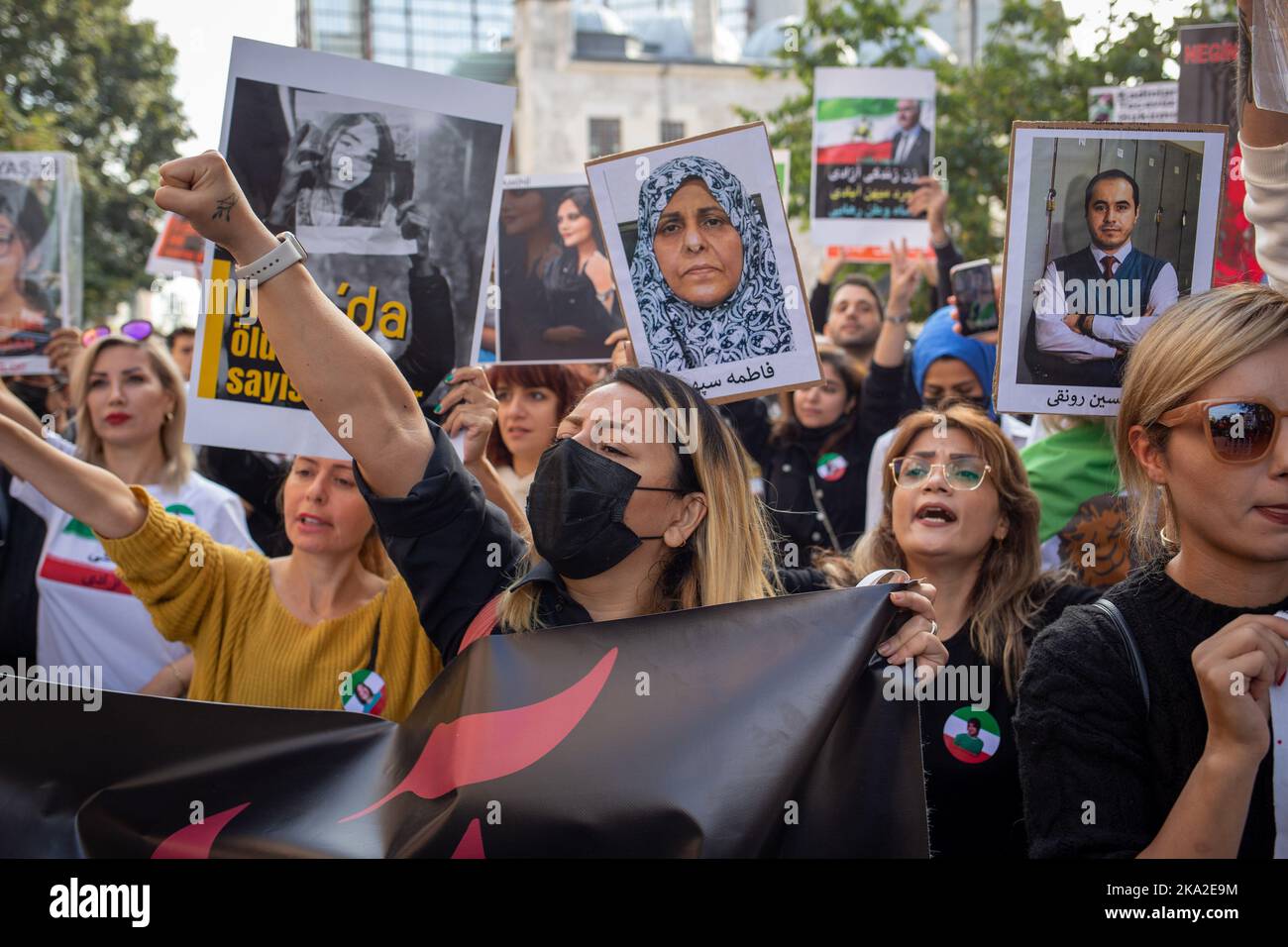 October 31, 2022: Iranian citizens living in Turkey protested the ...