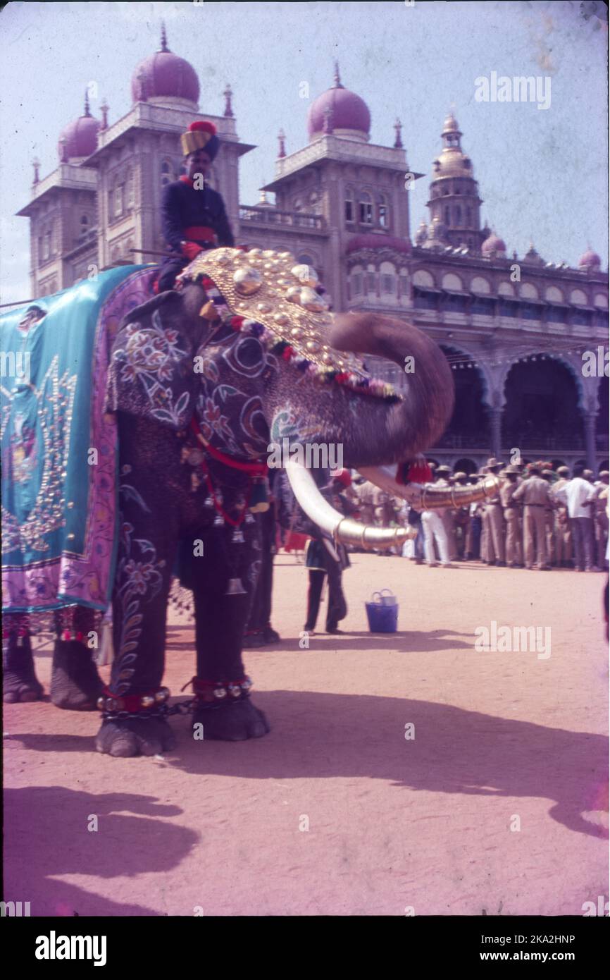 Mysur Dasara:- The Dussehra is celebrated royally in Mysore, Karnataka ...