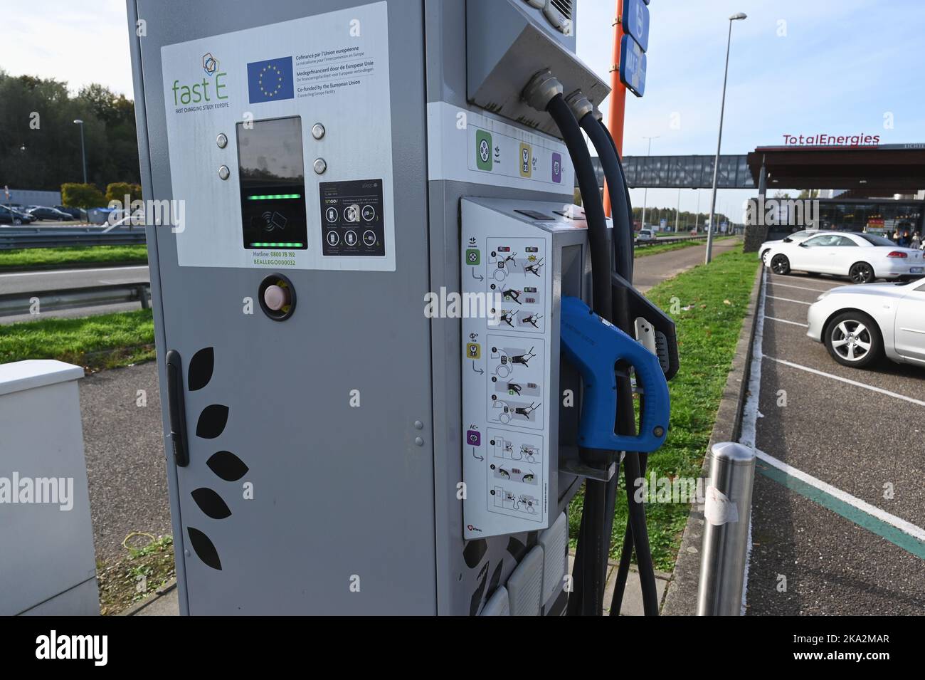 30 October 2022, North Rhine-Westphalia, Aachen: Charging pole for ...