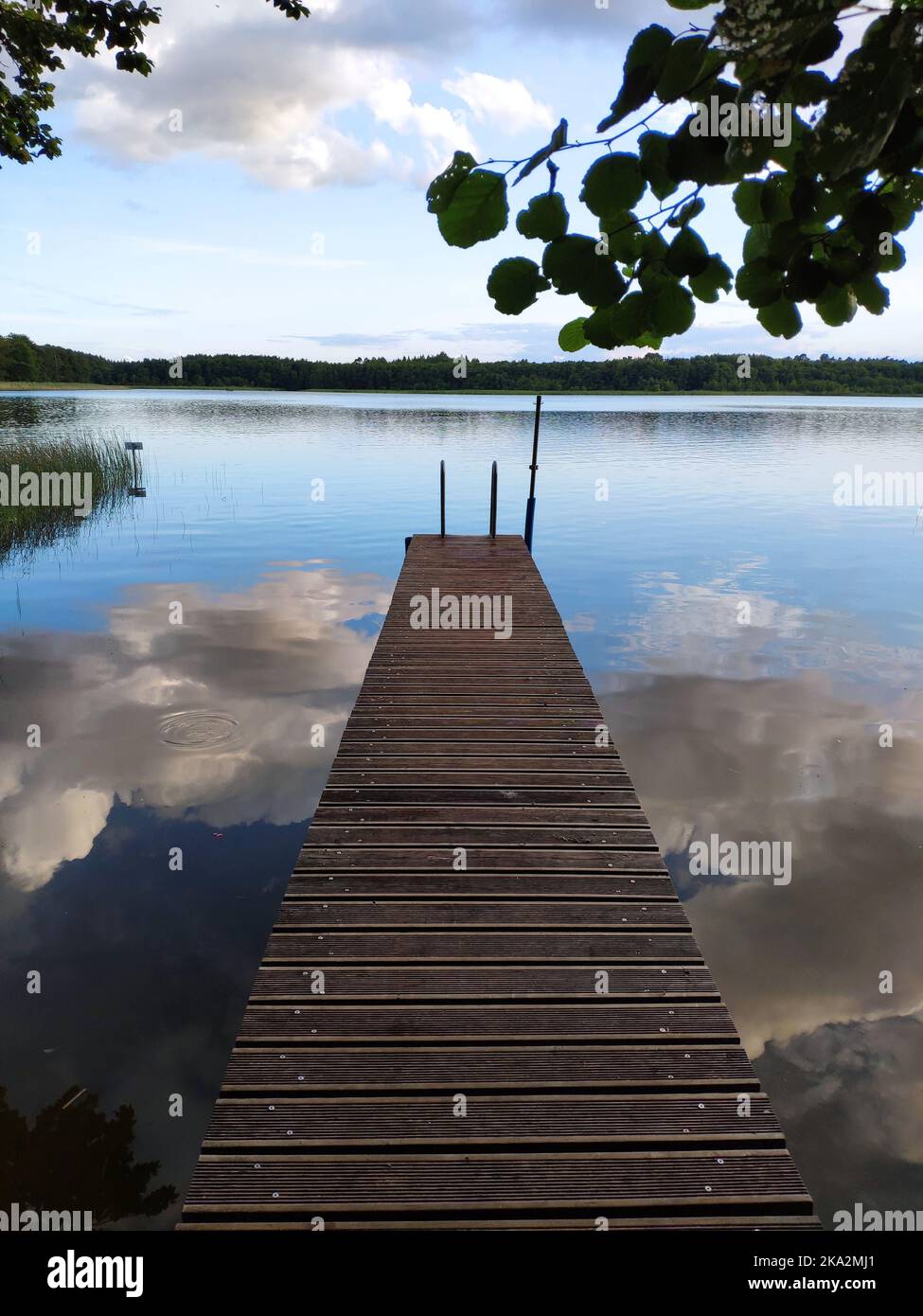 Vertical shot pier over hi-res stock photography and images - Alamy