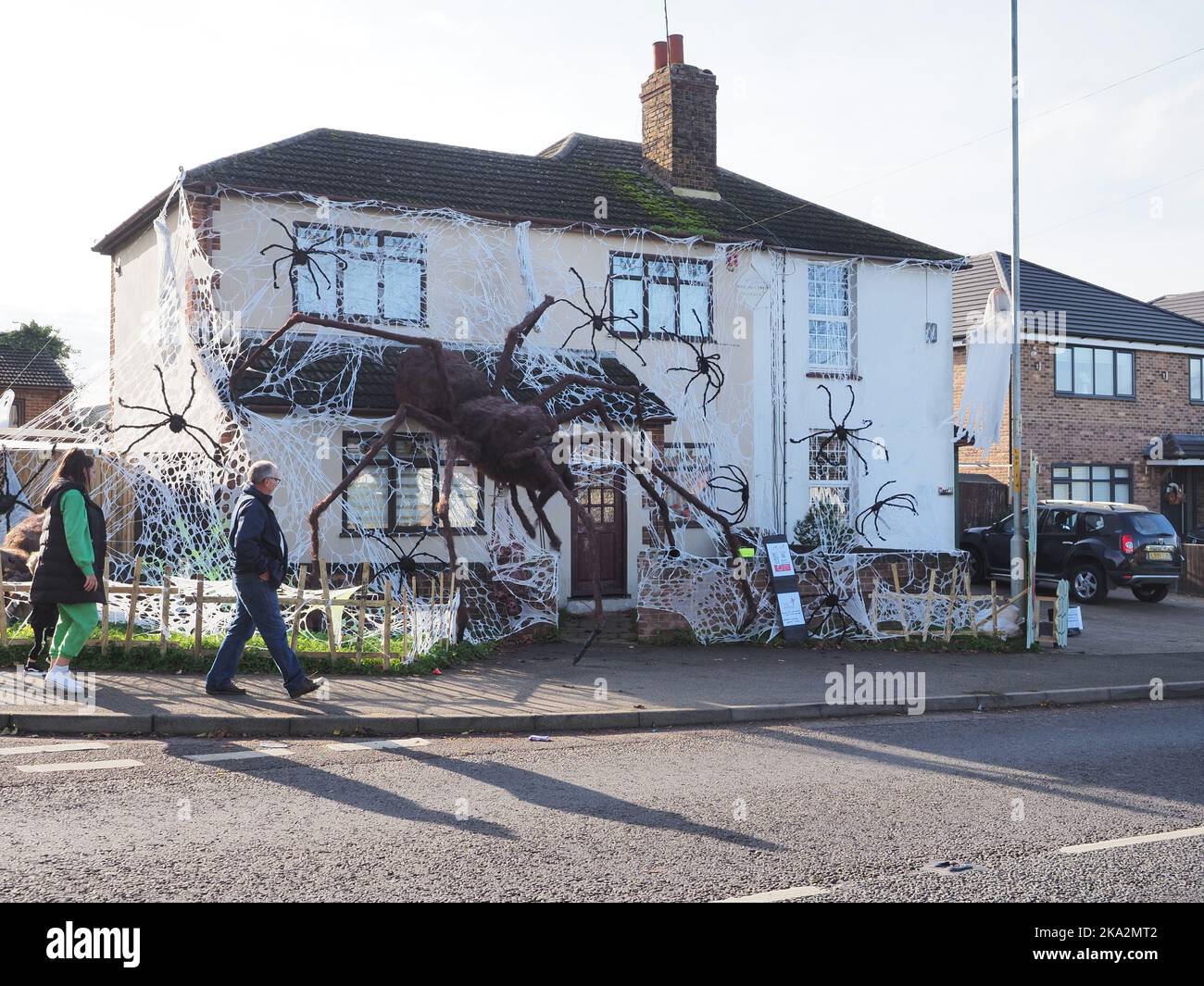 Rainham, Kent, UK. 31th Oct, 2022. A 'spooktacular' Halloween House can ...