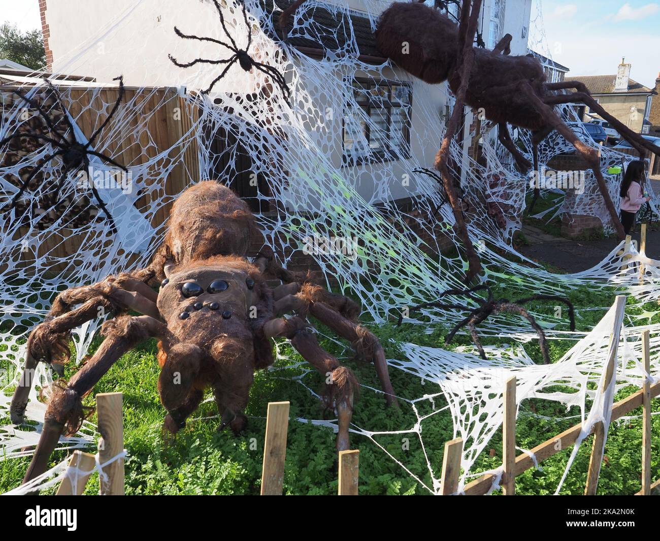 Rainham, Kent, UK. 31th Oct, 2022. A 'spooktacular' Halloween House can ...