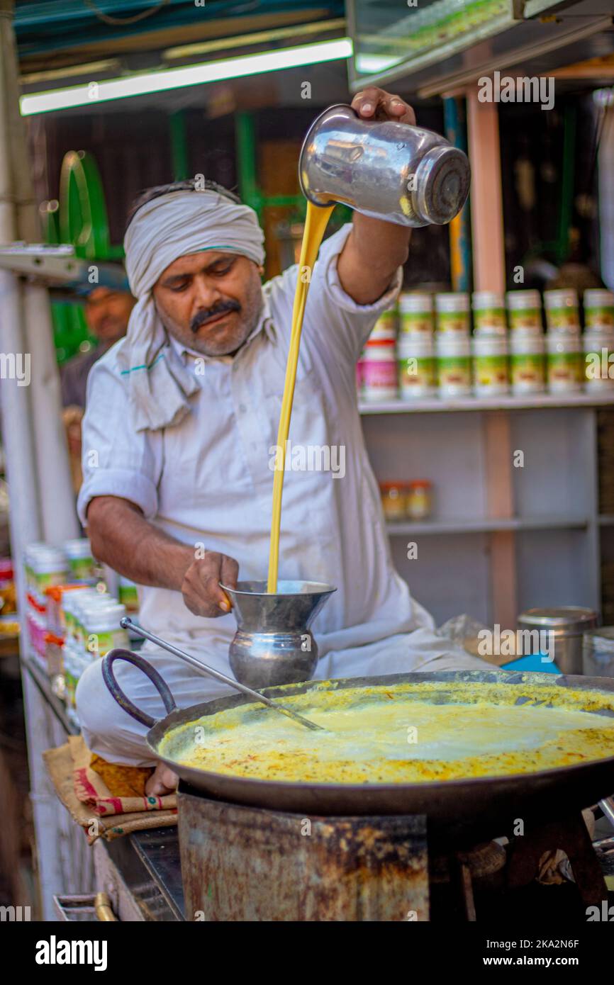 Doodh milk hi-res stock photography and images - Alamy