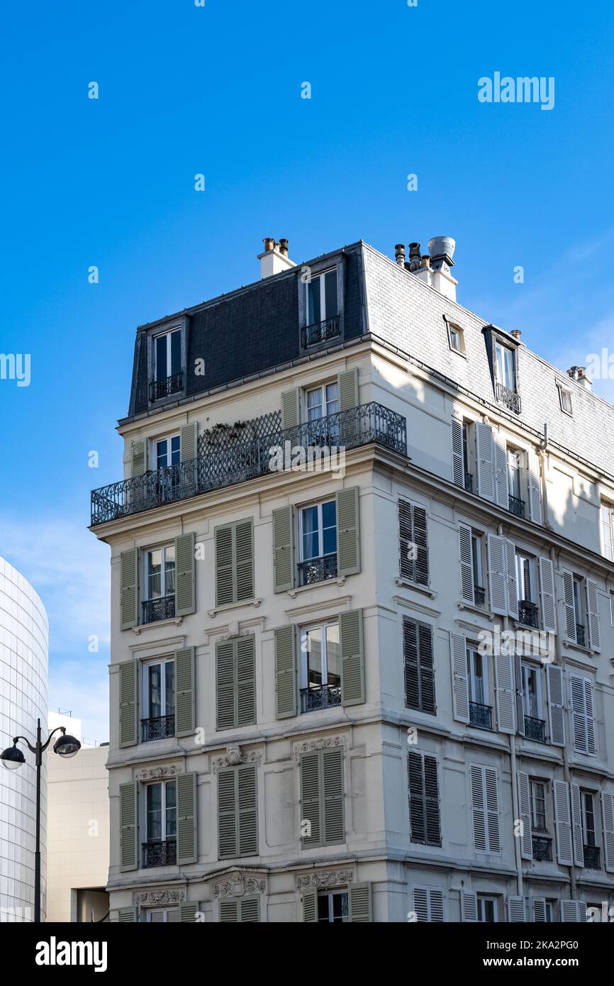Paris, ancient building at Bastille, typical facades and windows Stock ...