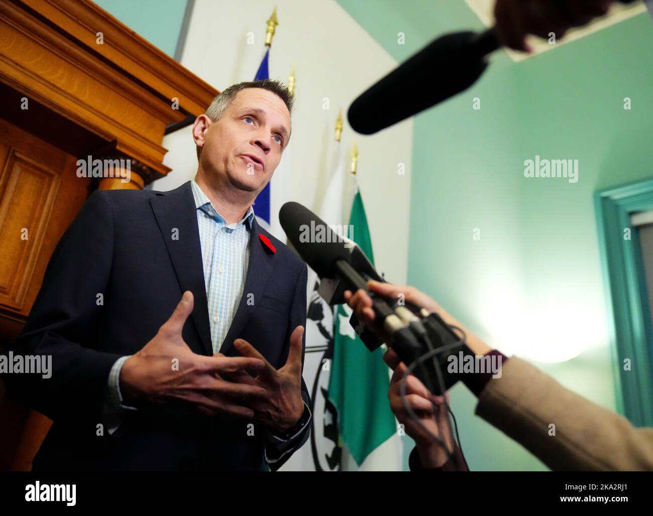 Ottawa mayor-elect Mark Sutcliffe speaks to reporters as he is welcomed ...