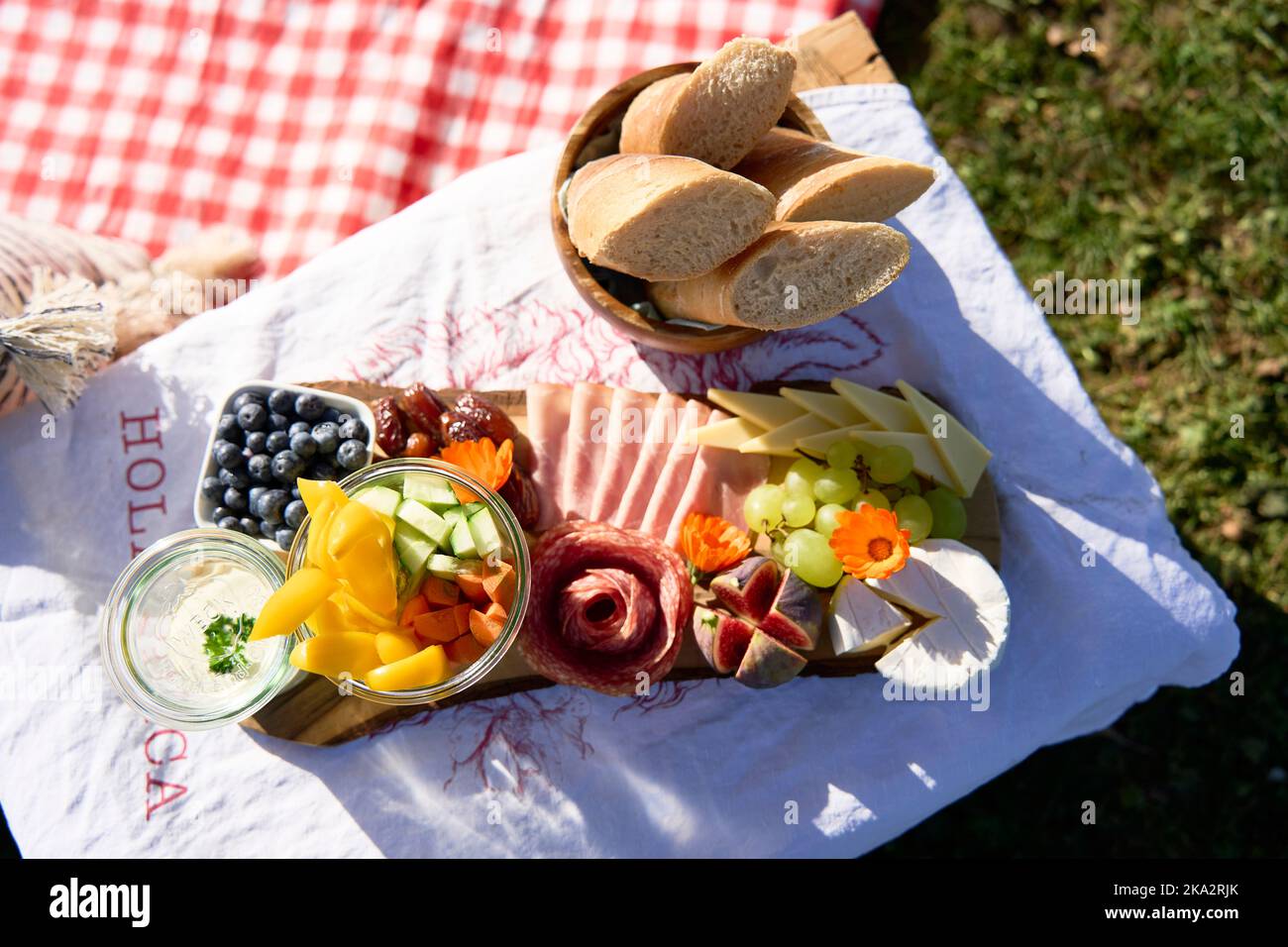 Picnic types hi-res stock photography and images - Alamy
