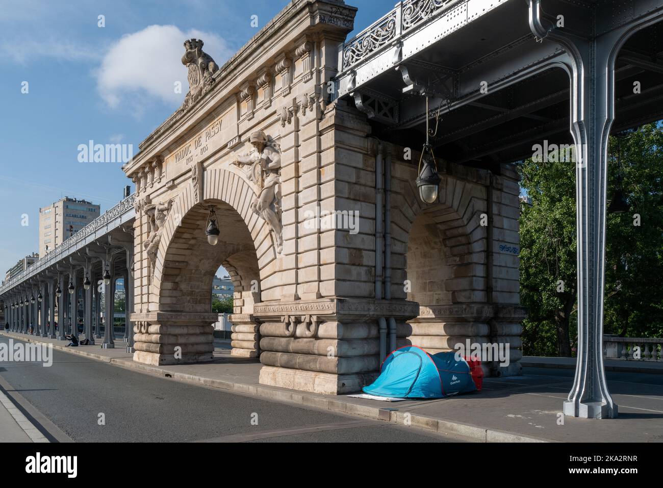 A homeless tent set under a bridge in Paris Stock Photo - Alamy