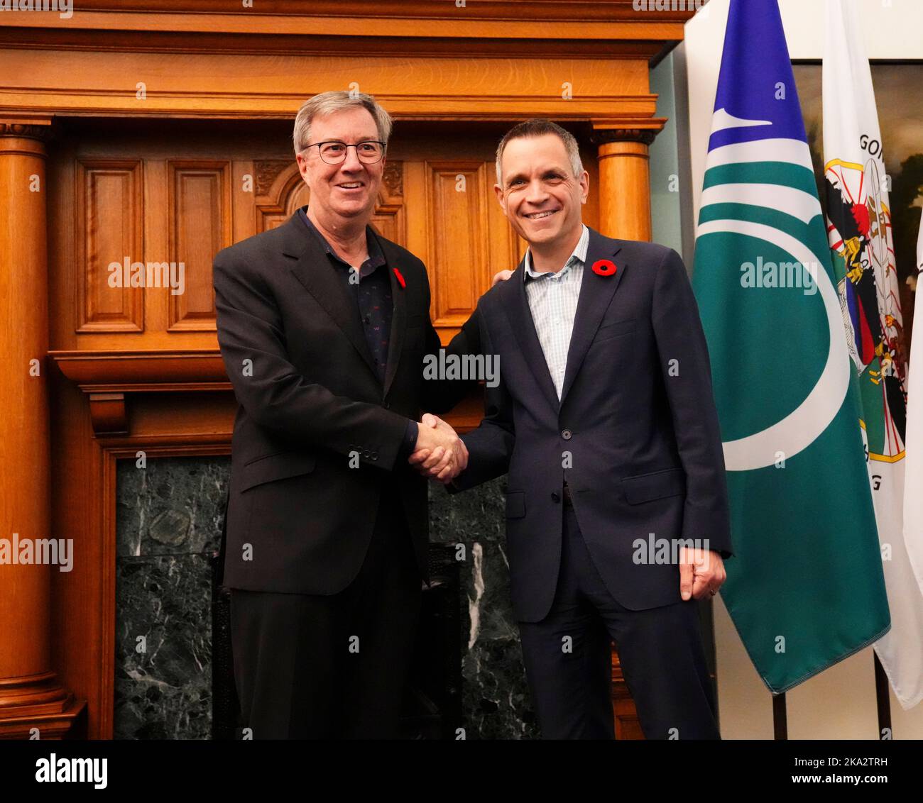 Outgoing Ottawa mayor Jim Watson welcomes mayor-elect Mark Sutcliffe to ...