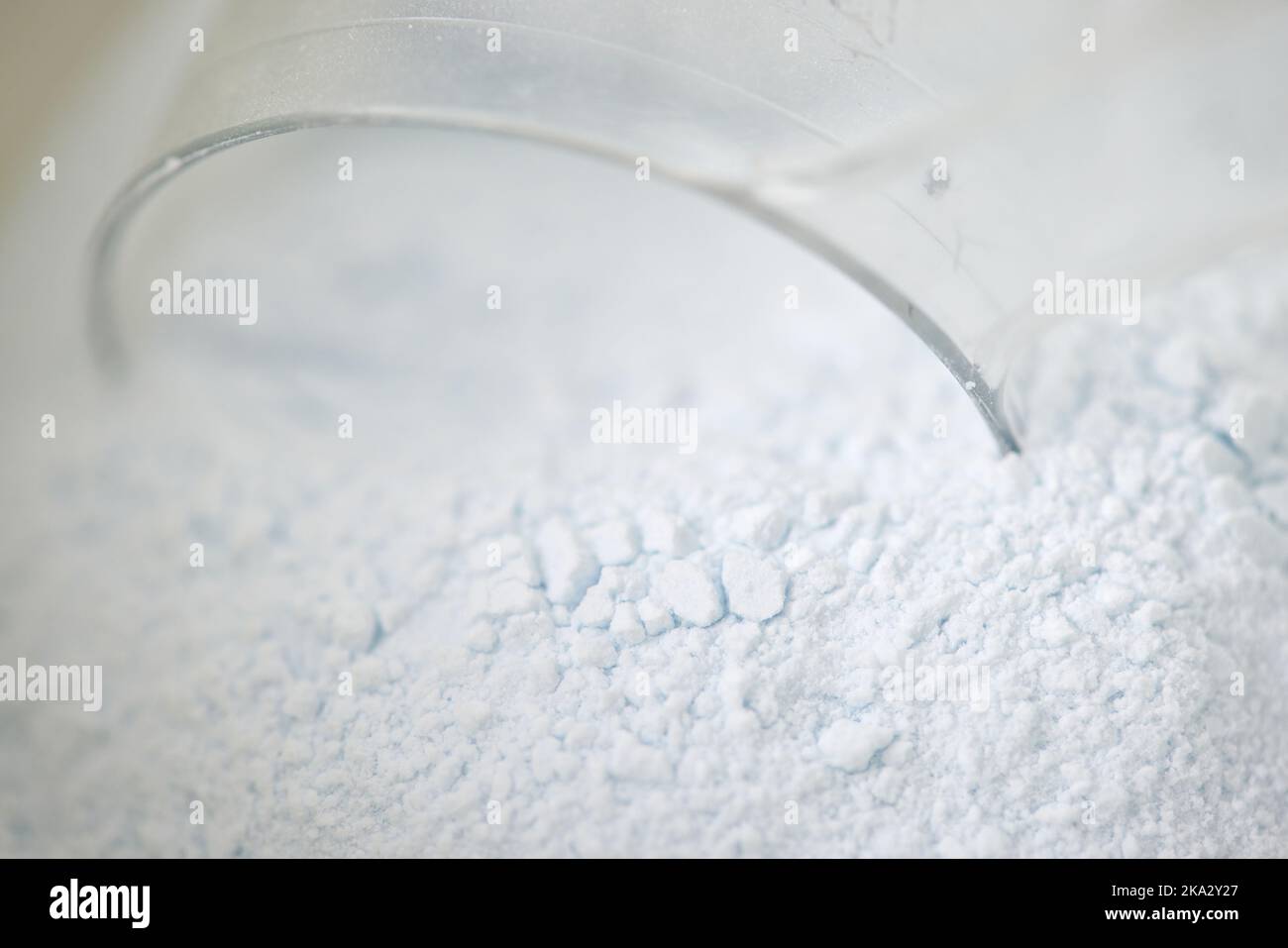 Zinc white powder hi-res stock photography and images - Alamy