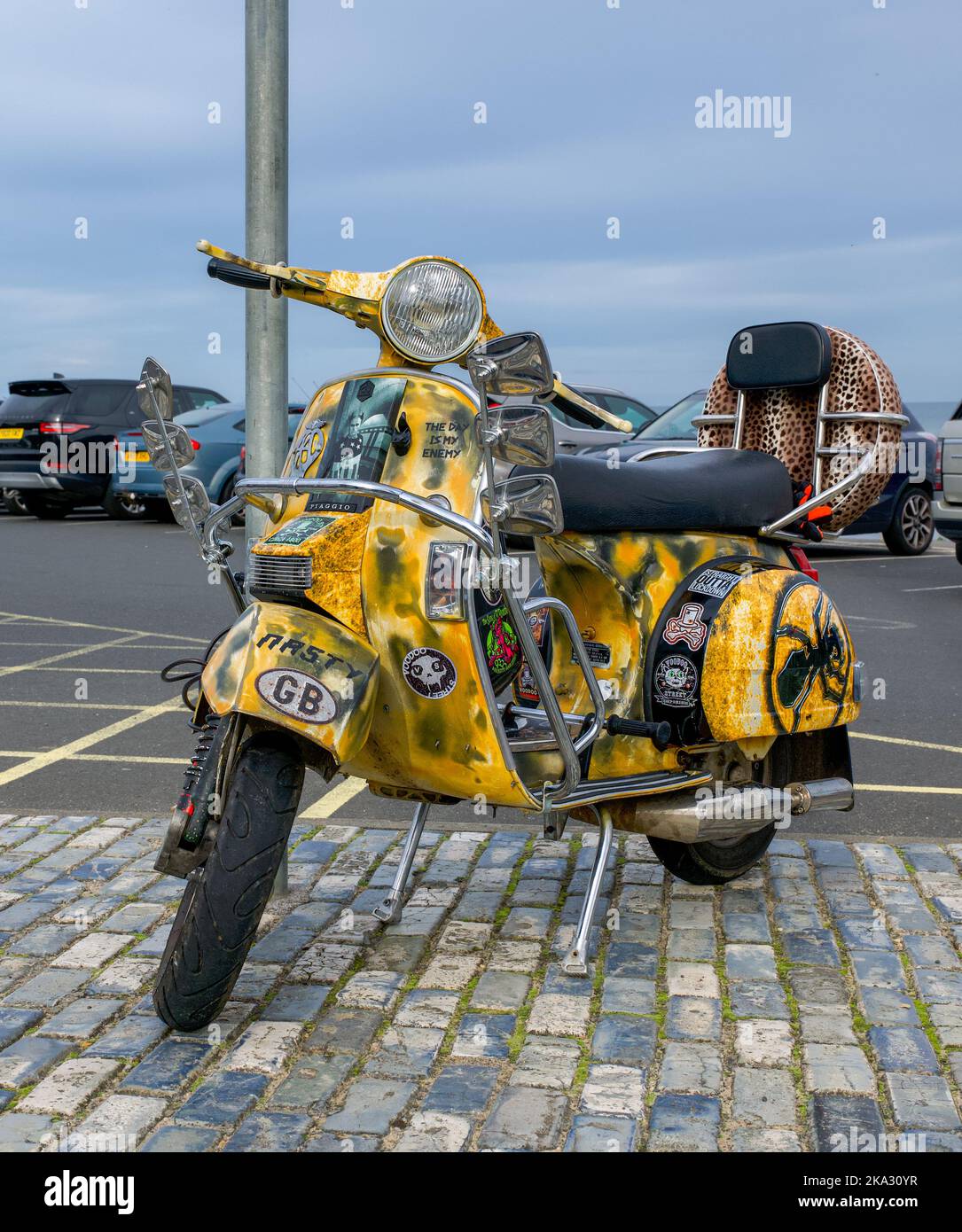 Custom painted scooter hi-res stock photography and images - Alamy