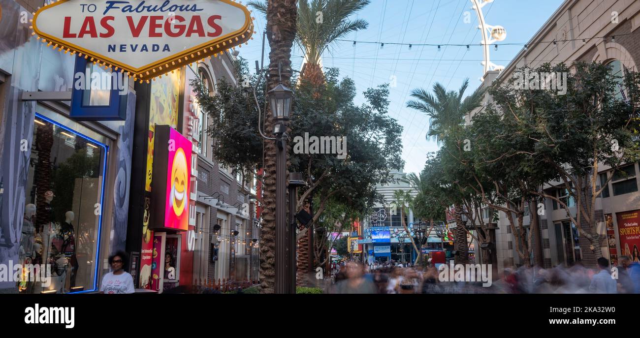Linq promenade hi-res stock photography and images - Alamy