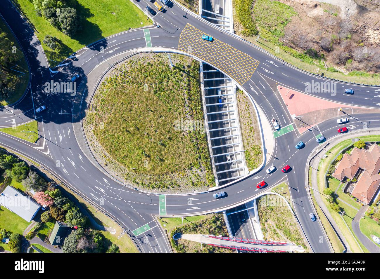 An aerial cityscape of New Zealand with roundabout road Stock Photo - Alamy