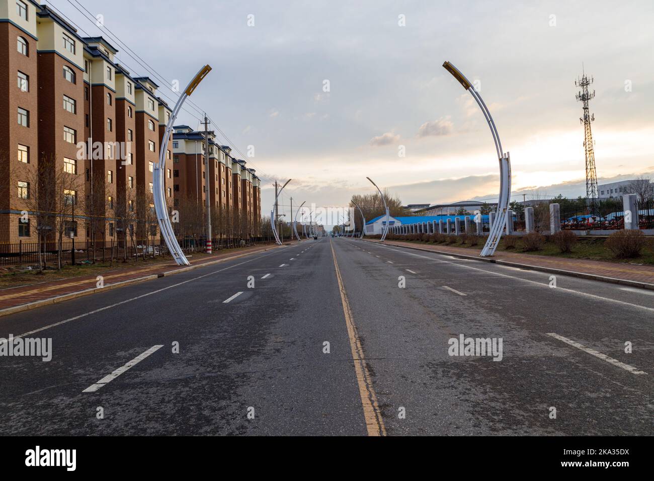 Round pillars hi-res stock photography and images - Alamy