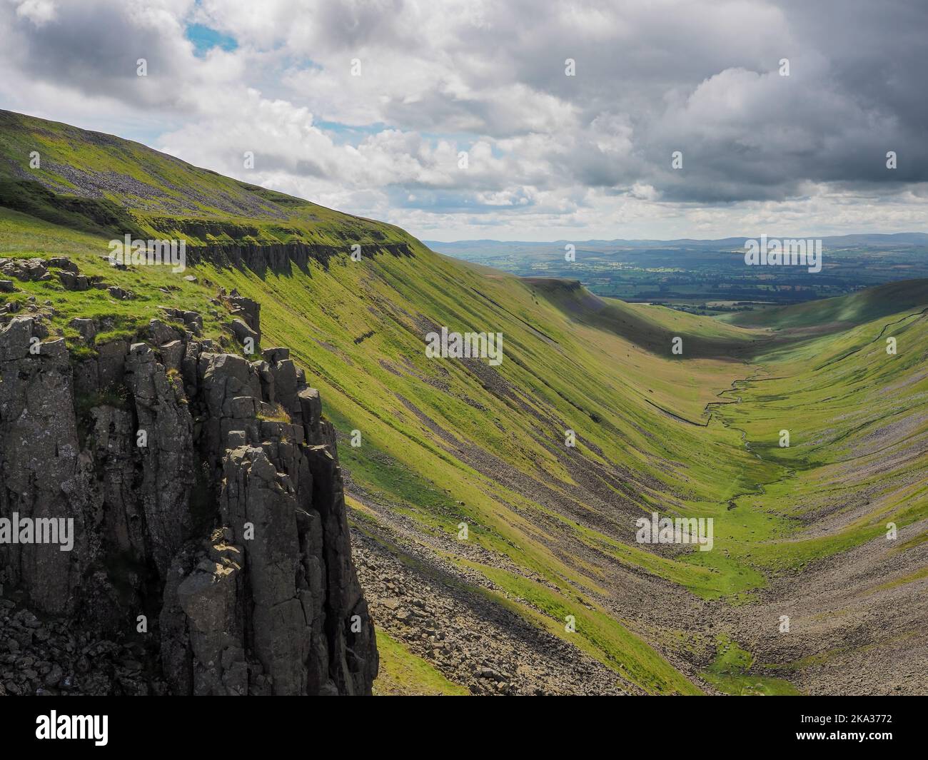 Dramatic view from High Cup Nick of chasm, Eden Valley, North Pennines ...