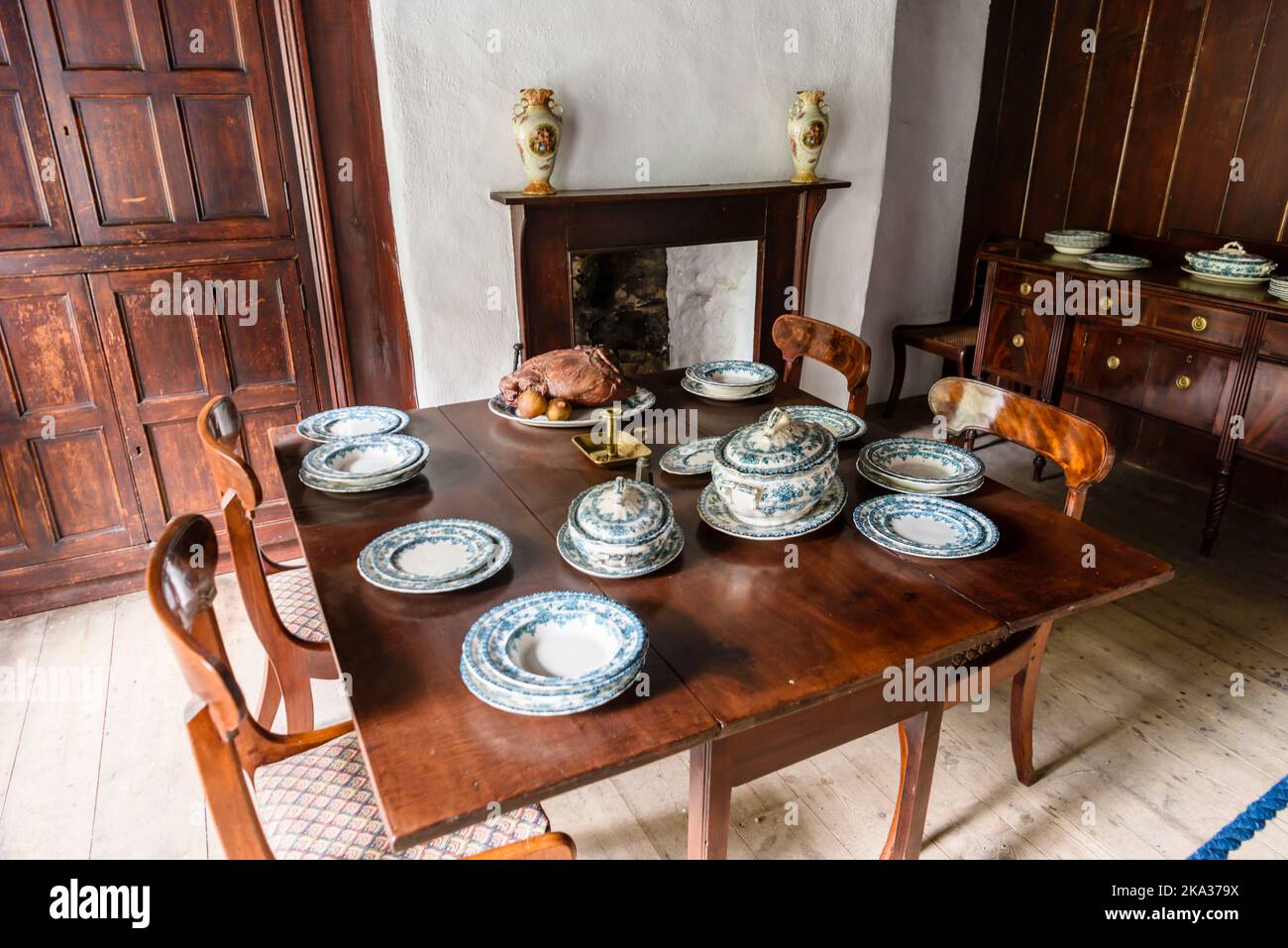 1800s furniture hi-res stock photography and images - Alamy