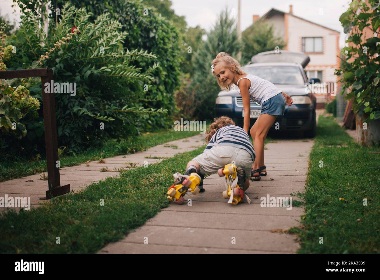 Girl fall skates hi-res stock photography and images - Alamy