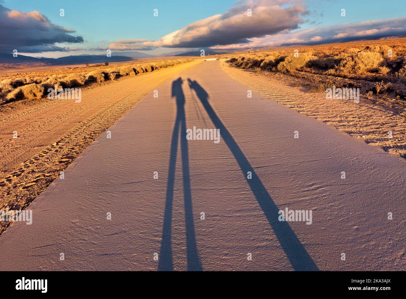Hiking the California Aqueduct, Pacific Crest Trail, California, USA ...