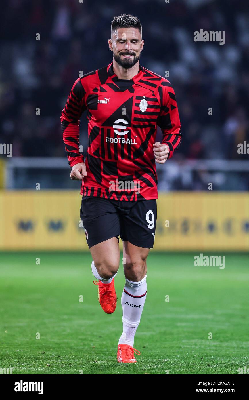 Giroud ac milan 2022 hi-res stock photography and images - Alamy