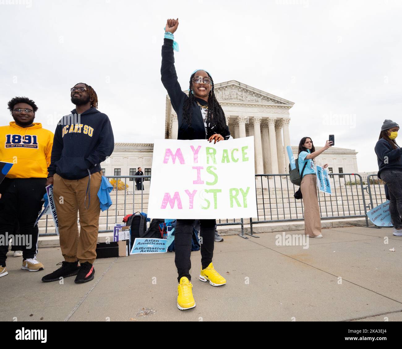 College admissions hi-res stock photography and images - Alamy