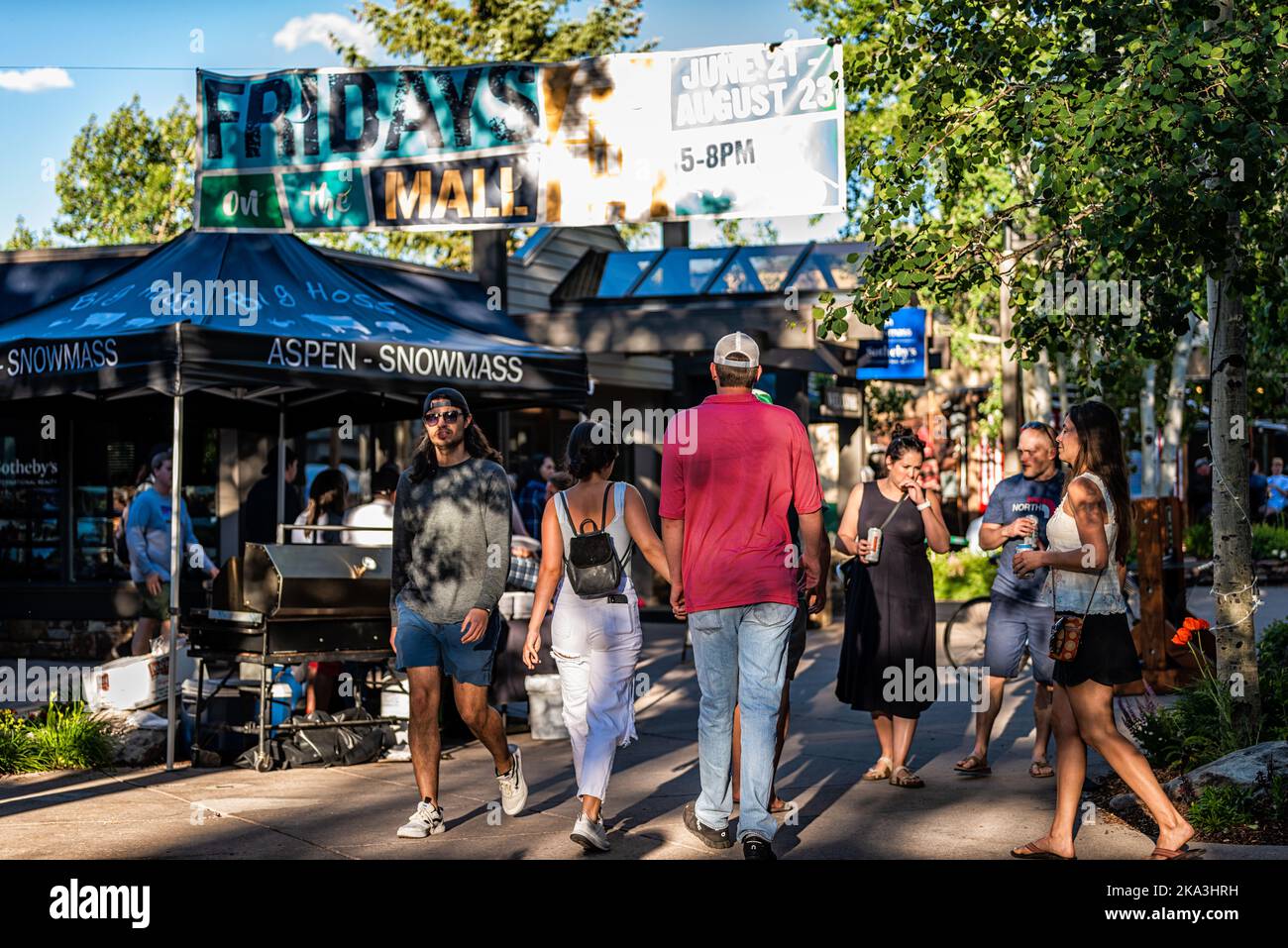 Fridays on the mall hi-res stock photography and images - Alamy