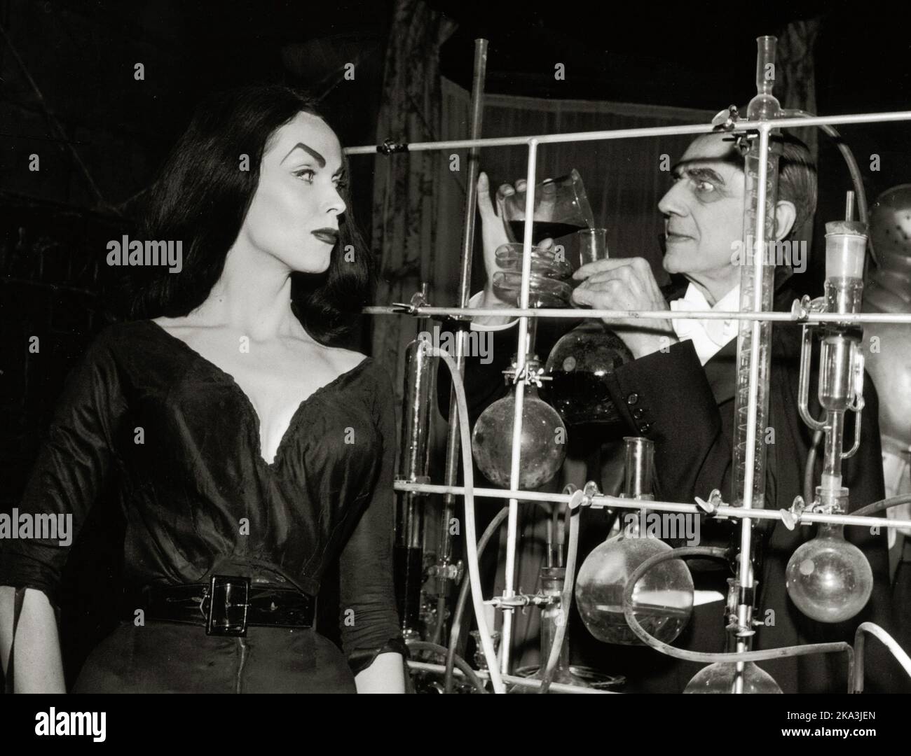 Bela Lugosi, Maila Nurmi (Vampira), "The Red Skelton Hour" (1951). (THA ...