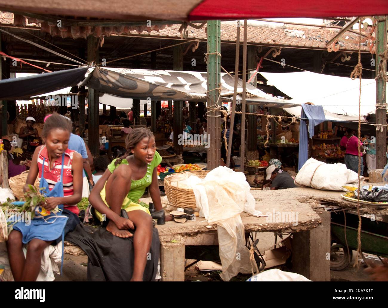 Market stalls and vendors, Market, Jacmel, Haiti Stock Photo - Alamy