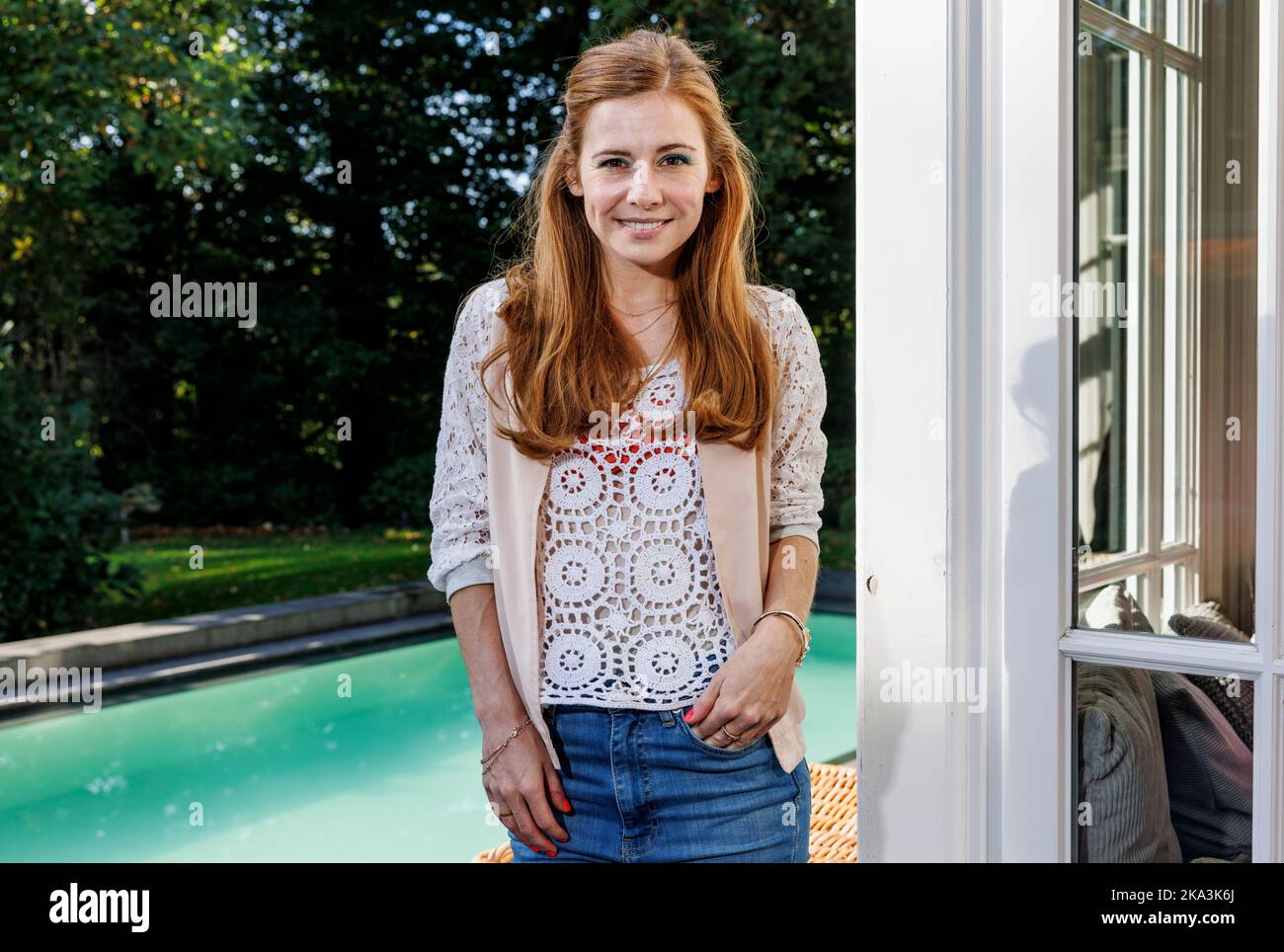 Hamburg, Germany. 10th Oct, 2022. Actress Josefine Preuß is on the set ...