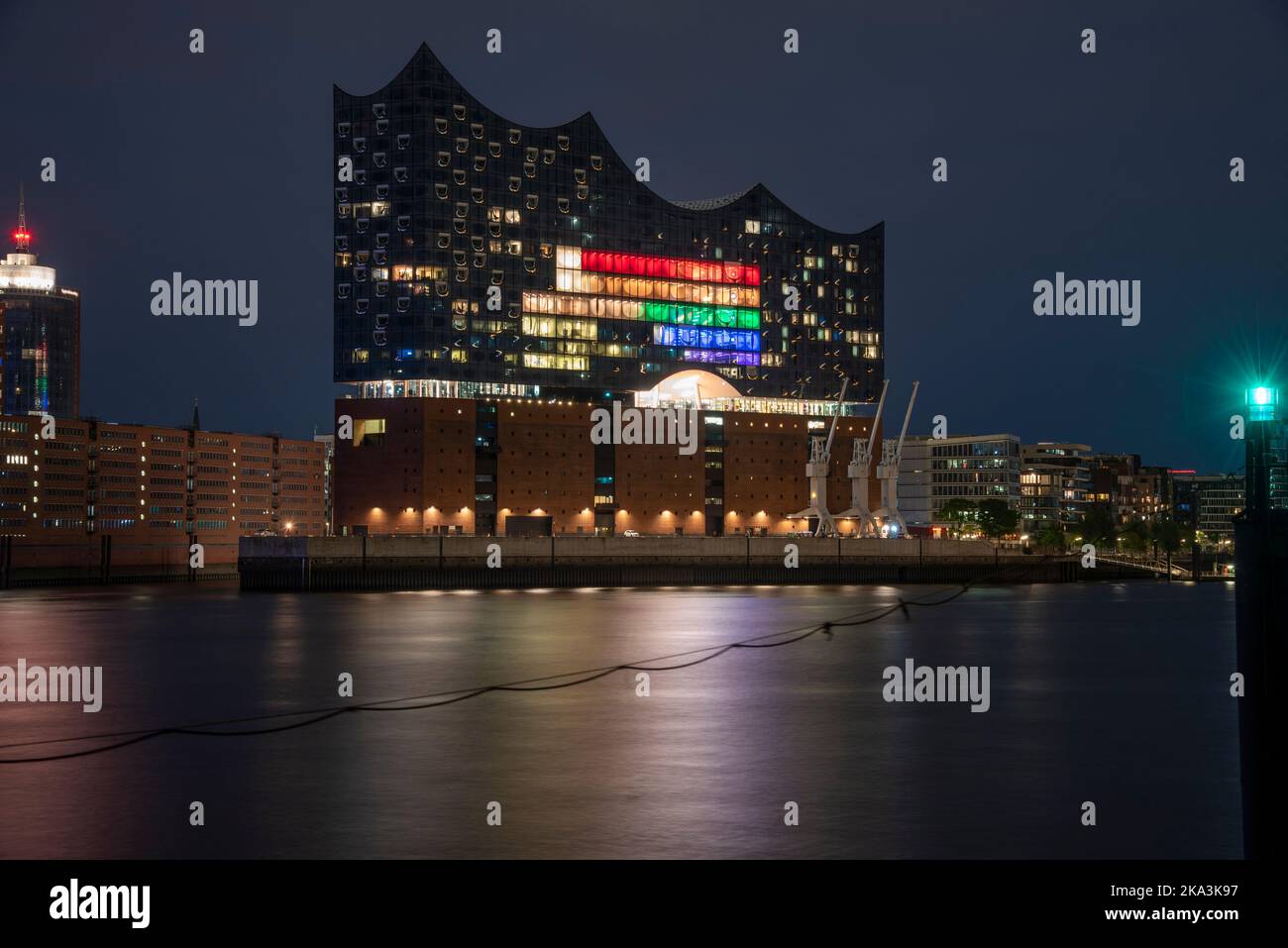 Elbphilharmonie bei hafencity hi-res stock photography and images - Alamy