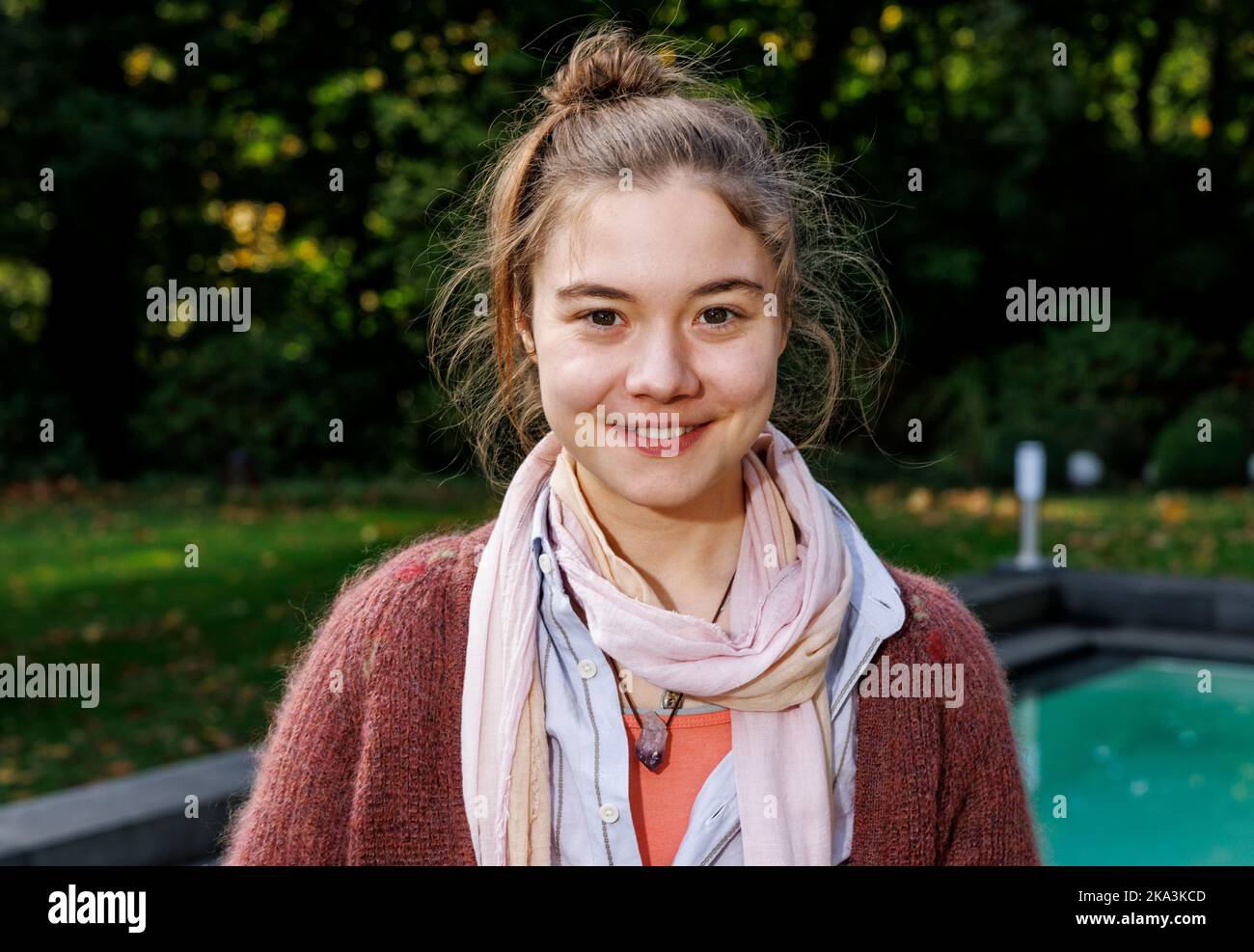 Hamburg, Germany. 10th Oct, 2022. Actress Hannah Schiller is on the set ...
