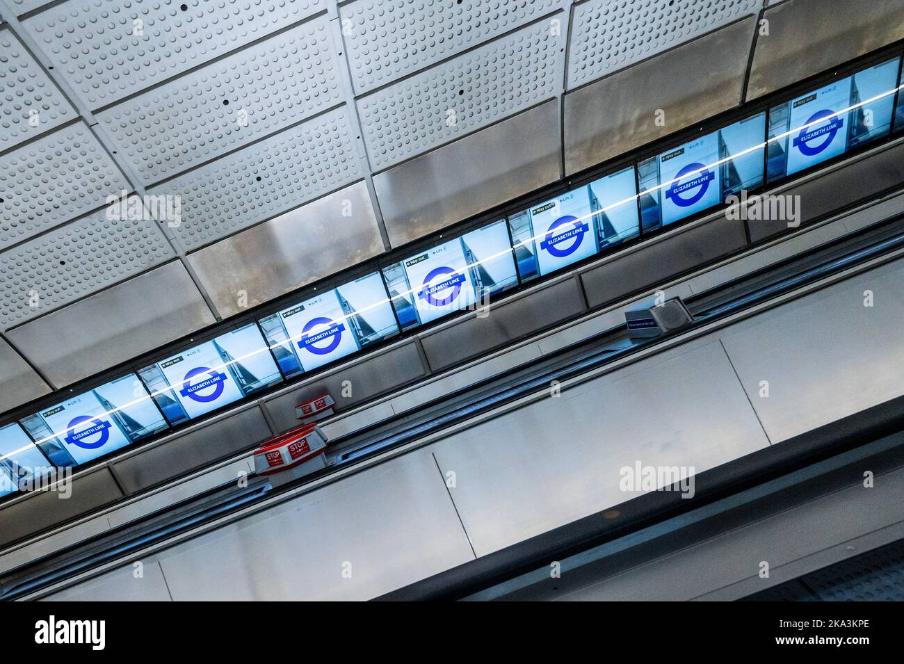 London, UK. 31st Oct, 2022. The Elizabeth line (crossrail) Bond Street ...