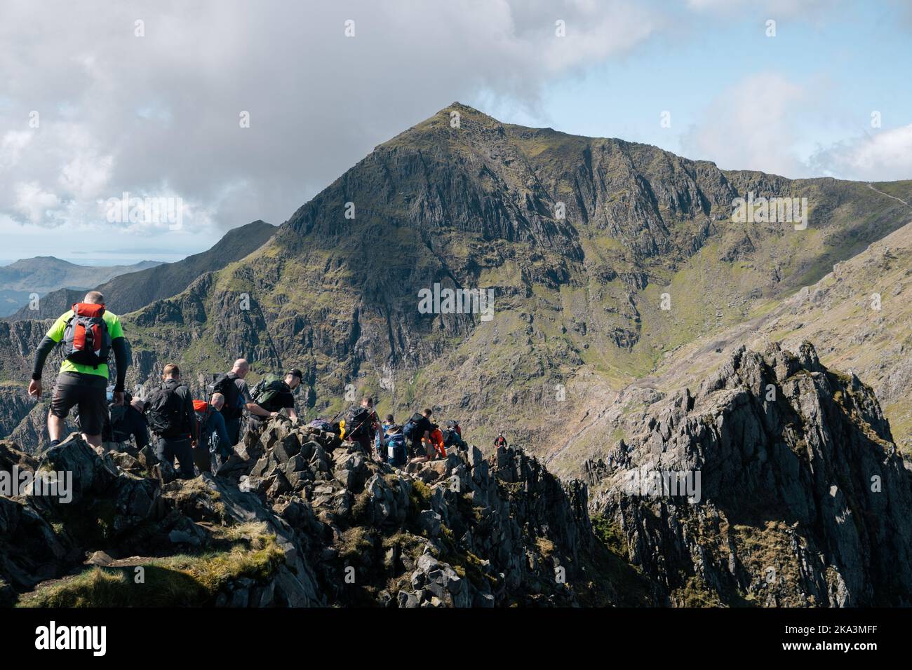 Snowdon horseshoe knife edge crib goch hi-res stock photography and ...