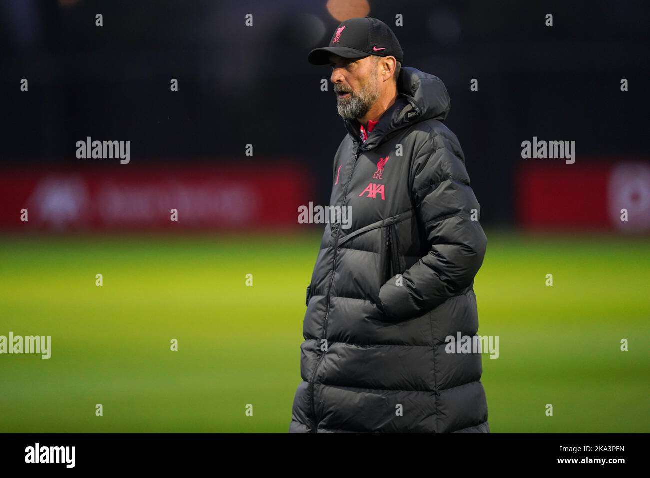 Jurgen klopp 2022 training hi-res stock photography and images - Alamy