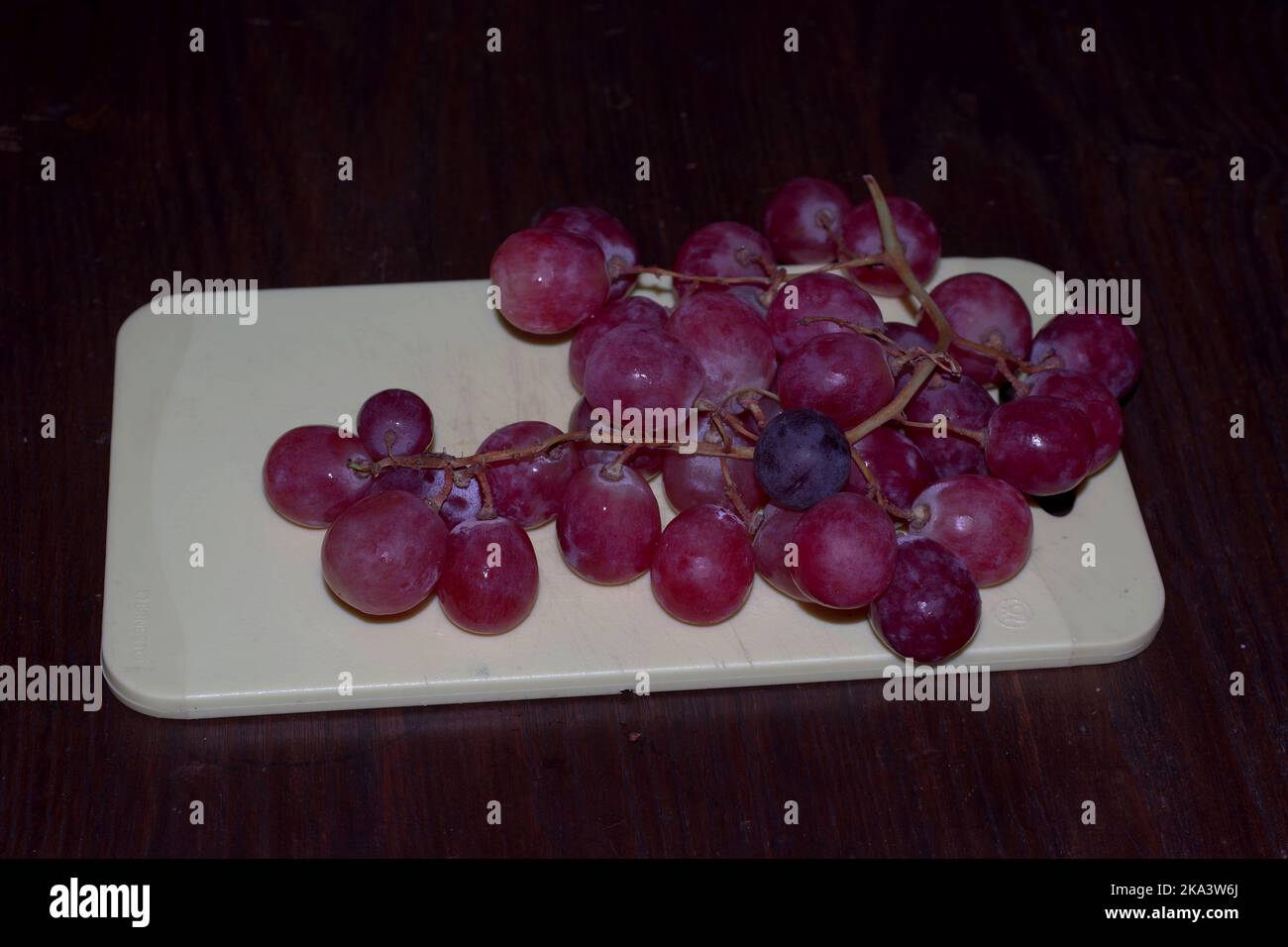 Red grape still life Stock Photo - Alamy