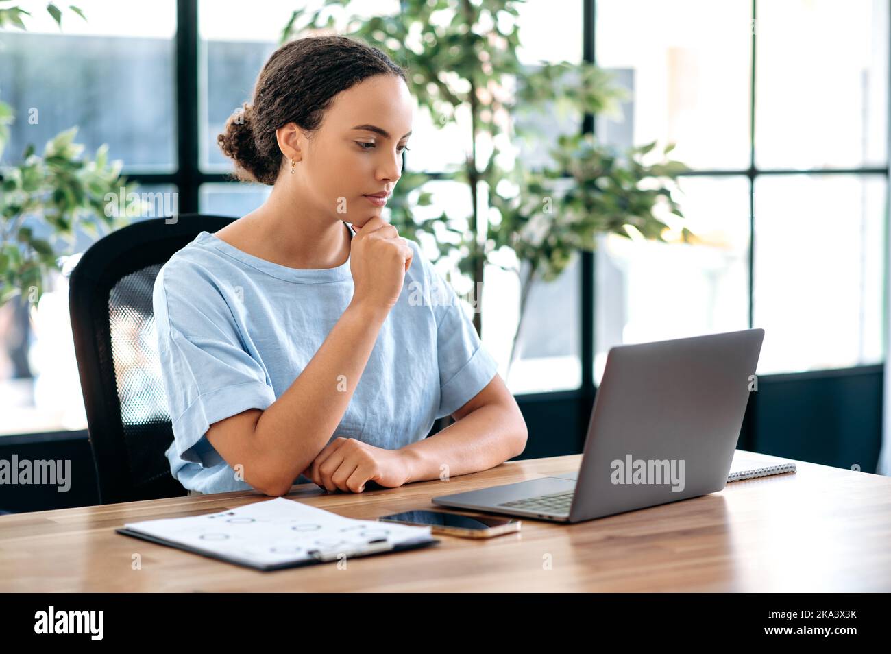 Employee in work photo hi-res stock photography and images - Alamy